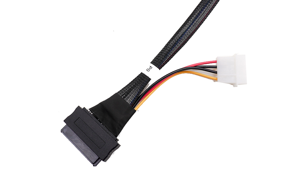 Gen5 AIC/CEM x4 Plug to Gen5 Multilink PCIe (SFF-8639) 68P Receptacle ...